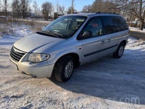 Chrysler Voyager 2005 Jūrmala, ar dzinēja tilpumu 2.50 L un nobraukumu 425 tūkst. km par 1300 €, foto  vietnē AUTOMOTO.COM.LV
