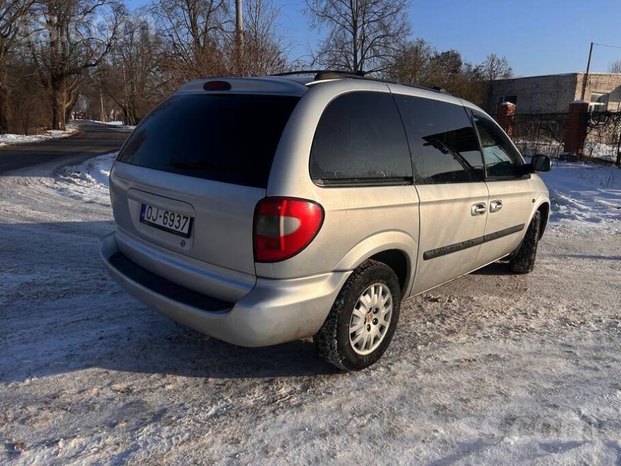 Chrysler Voyager 2005 Jūrmala, ar dzinēja tilpumu 2.50 L un nobraukumu 425 tūkst. km par 1300 €, foto 3 vietnē AUTOMOTO.COM.LV