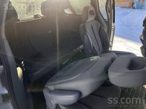 Chrysler Voyager 2005 Jūrmala, ar dzinēja tilpumu 2.50 L un nobraukumu 425 tūkst. km par 1300 €, foto 8 vietnē AUTOMOTO.COM.LV