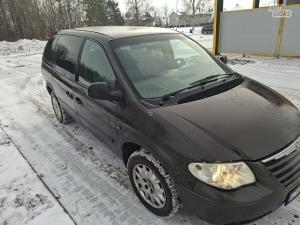 Chrysler Voyager 2006 in Radviliskis, with an engine capacity of 2.80 L and mileage of 400 thousand km for 550 €, photo 2 on AUTOMOTO.COM.LV