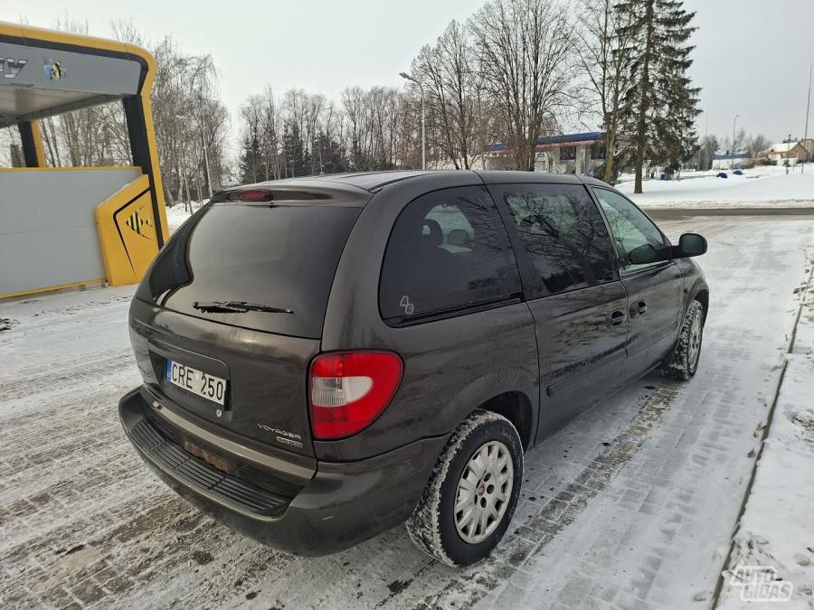 Chrysler Voyager 2006 in Radviliskis, with an engine capacity of 2.80 L and mileage of 400 thousand km for 550 €, photo 3 on AUTOMOTO.COM.LV