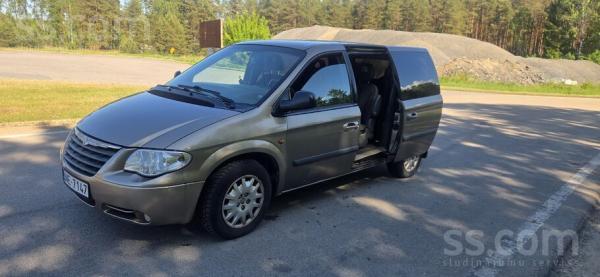 Chrysler Voyager 2006 in Riga, with an engine capacity of 2.80 L and mileage of 296 thousand km for 1500 €, photo 8 on AUTOMOTO.COM.LV