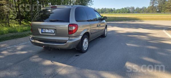 Chrysler Voyager 2006 Rīga, ar dzinēja tilpumu 2.80 L un nobraukumu 296 tūkst. km par 1100 €, foto 3 vietnē AUTOMOTO.COM.LV