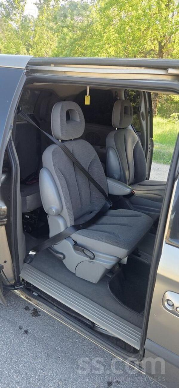 Chrysler Voyager 2006 Rīga, ar dzinēja tilpumu 2.80 L un nobraukumu 296 tūkst. km par 1100 €, foto 9 vietnē AUTOMOTO.COM.LV