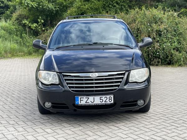 Chrysler Voyager 2006 in Vilnius, with an engine capacity of 2.80 L and mileage of 250 thousand km for 750 €, photo 3 on AUTOMOTO.COM.LV