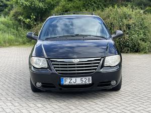 Chrysler Voyager 2006 in Vilnius, with an engine capacity of 2.80 L and mileage of 250 thousand km for 750 €, photo 4 on AUTOMOTO.COM.LV
