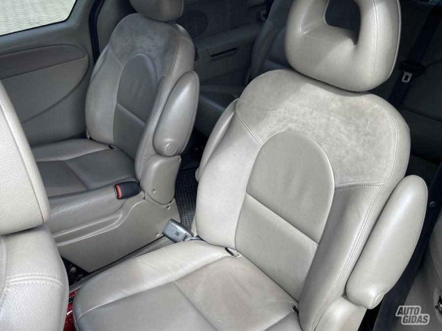 Chrysler Voyager 2006 in Vilnius, with an engine capacity of 2.80 L and mileage of 250 thousand km for 750 €, photo 15 on AUTOMOTO.COM.LV
