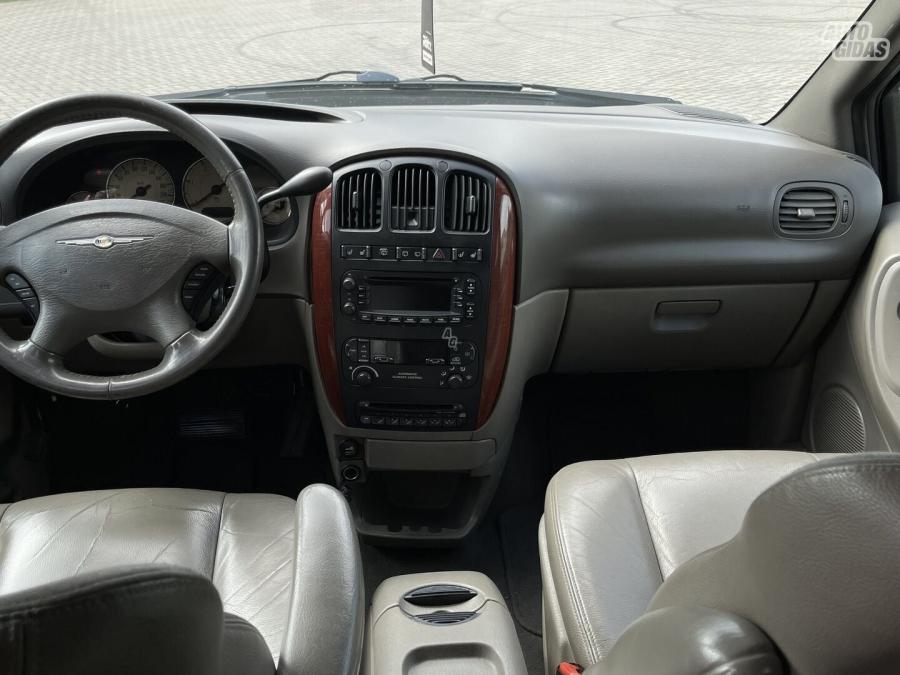 Chrysler Voyager 2006 in Vilnius, with an engine capacity of 2.80 L and mileage of 250 thousand km for 750 €, photo 16 on AUTOMOTO.COM.LV
