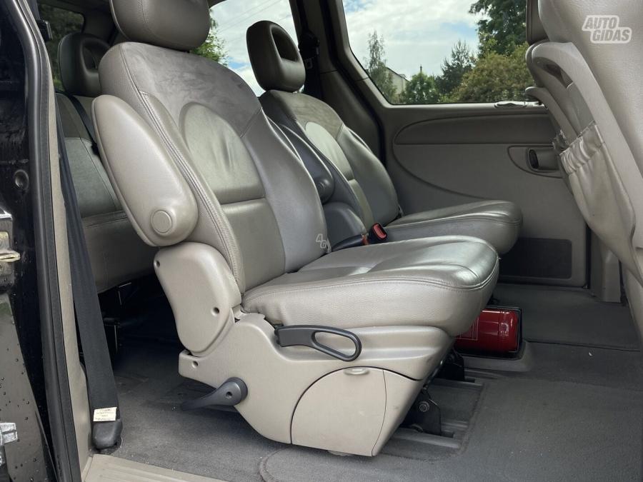 Chrysler Voyager 2006 in Vilnius, with an engine capacity of 2.80 L and mileage of 250 thousand km for 750 €, photo 20 on AUTOMOTO.COM.LV