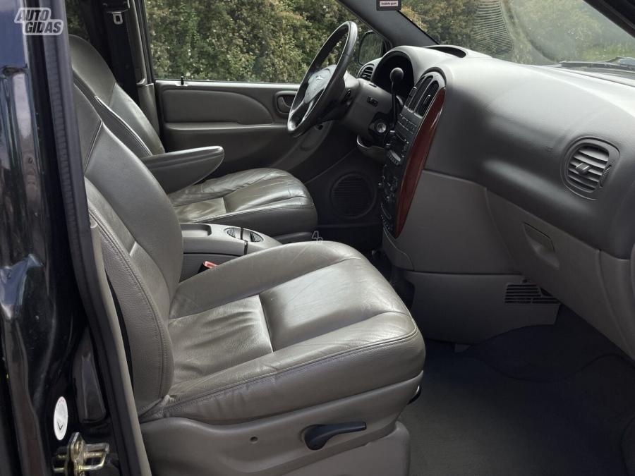 Chrysler Voyager 2006 in Vilnius, with an engine capacity of 2.80 L and mileage of 250 thousand km for 750 €, photo 21 on AUTOMOTO.COM.LV