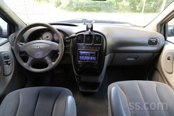 Chrysler Voyager 2006 Tukums, ar dzinēja tilpumu 2.80 L un nobraukumu 296 tūkst. km par 2450 €, foto 5 vietnē AUTOMOTO.COM.LV