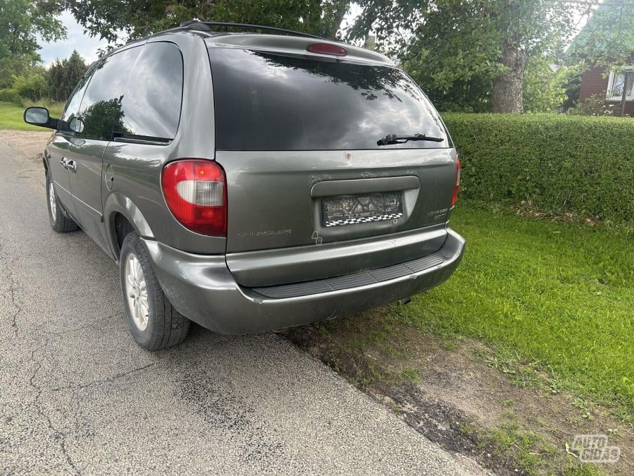 Chrysler Voyager 2007 Varėna, ar dzinēja tilpumu 2.50 L un nobraukumu 282 tūkst. km par 640 €, foto 4 vietnē AUTOMOTO.COM.LV