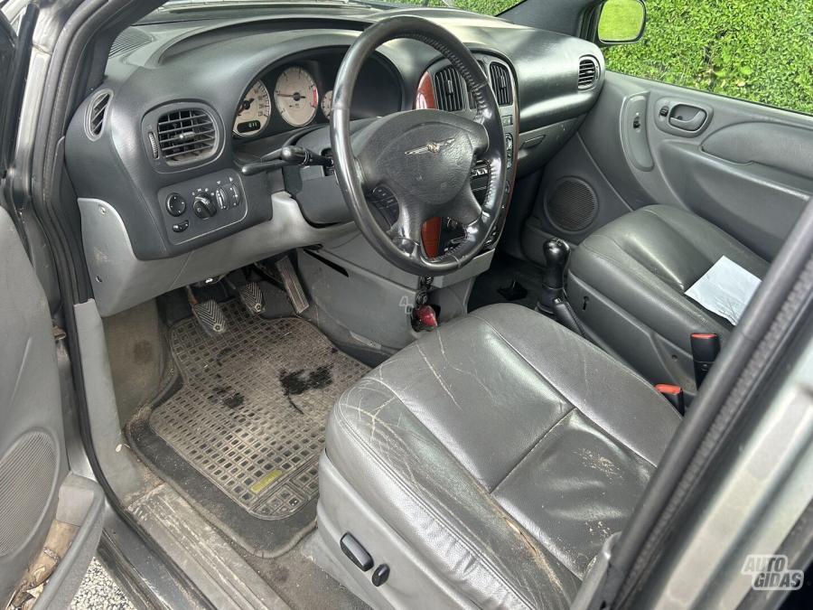 Chrysler Voyager 2007 Varėna, ar dzinēja tilpumu 2.50 L un nobraukumu 282 tūkst. km par 640 €, foto 10 vietnē AUTOMOTO.COM.LV