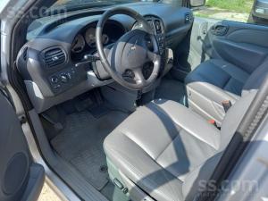 Chrysler Voyager 2007 Rīga, ar dzinēja tilpumu 2.80 L un nobraukumu 243 tūkst. km par 2250 €, foto 4 vietnē AUTOMOTO.COM.LV