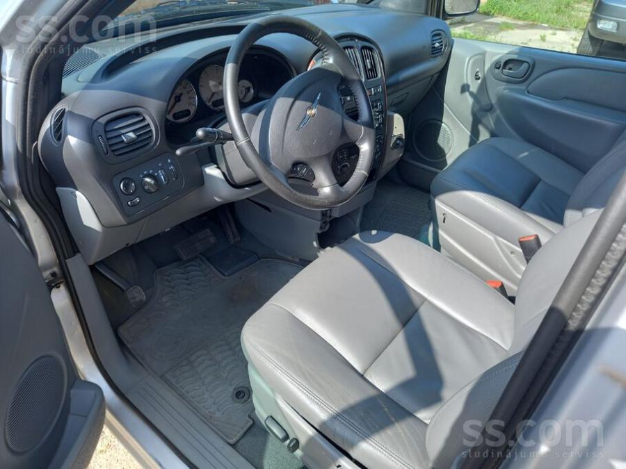 Chrysler Voyager 2007 Rīga, ar dzinēja tilpumu 2.80 L un nobraukumu 243 tūkst. km par 2250 €, foto 4 vietnē AUTOMOTO.COM.LV