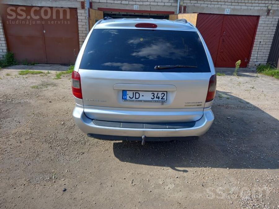 Chrysler Voyager 2007 Rīga, ar dzinēja tilpumu 2.80 L un nobraukumu 243 tūkst. km par 2250 €, foto 5 vietnē AUTOMOTO.COM.LV