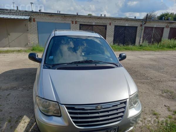 Chrysler Voyager 2007 in Riga, with an engine capacity of 2.80 L and mileage of 243 thousand km for 2250 €, photo 9 on AUTOMOTO.COM.LV