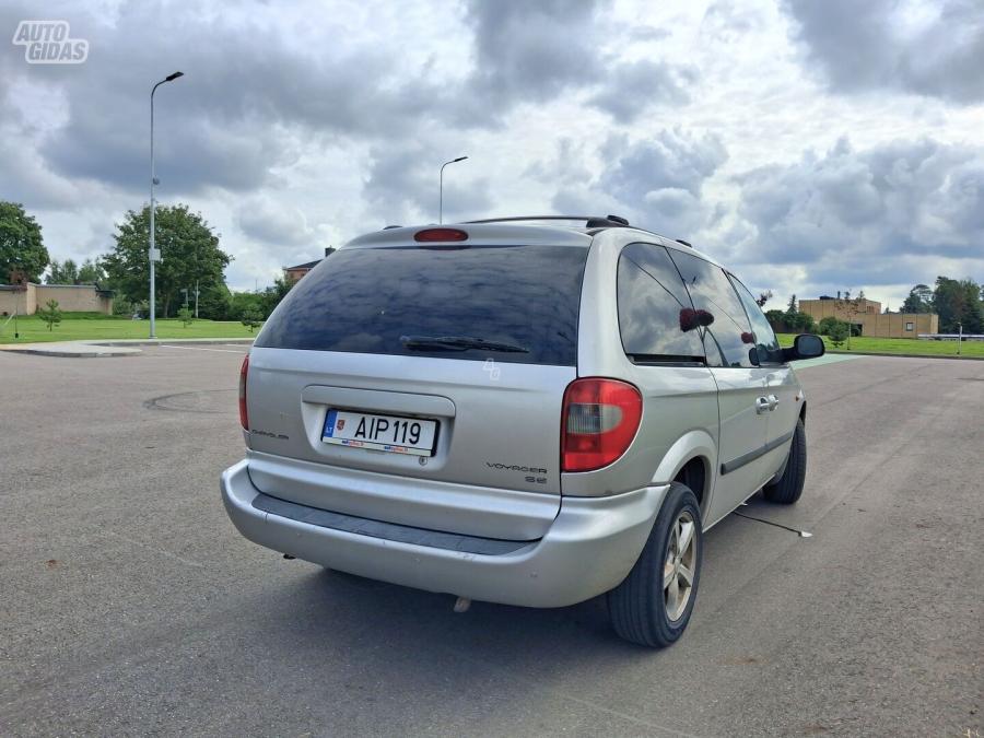 Chrysler Voyager 2007 Kauņa, ar dzinēja tilpumu 3.30 L un nobraukumu 250 tūkst. km par 1999 €, foto 4 vietnē AUTOMOTO.COM.LV