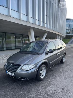 Chrysler Voyager 2007 in Vilnius, with an engine capacity of 2.50 L and mileage of 400 thousand km for 1150 €, photo  on AUTOMOTO.COM.LV