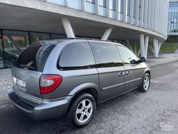 Chrysler Voyager 2007 in Vilnius, with an engine capacity of 2.50 L and mileage of 400 thousand km for 1150 €, photo 8 on AUTOMOTO.COM.LV