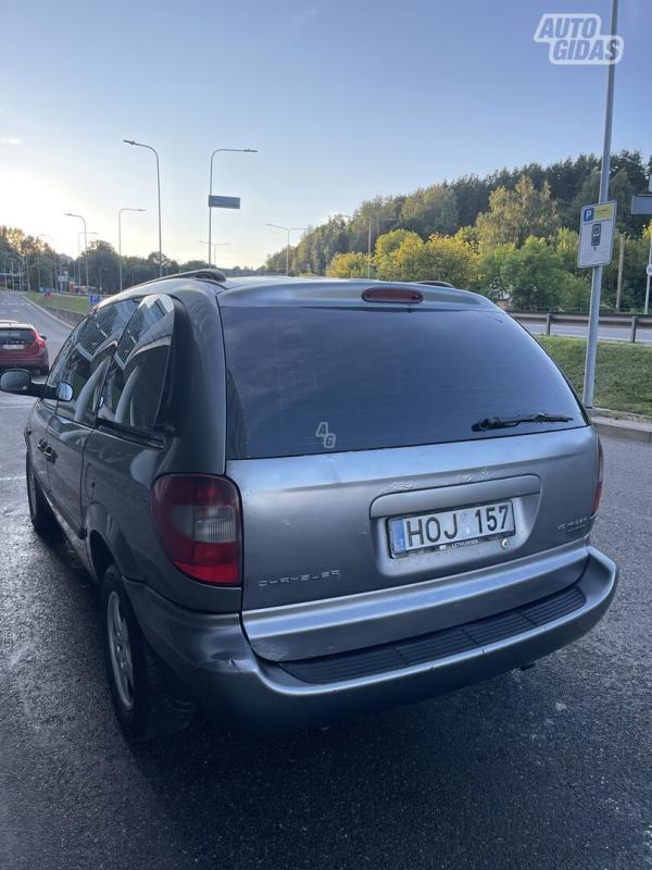 Chrysler Voyager 2007 in Vilnius, with an engine capacity of 2.50 L and mileage of 400 thousand km for 1150 €, photo 9 on AUTOMOTO.COM.LV