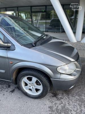 Chrysler Voyager 2007 in Vilnius, with an engine capacity of 2.50 L and mileage of 400 thousand km for 1150 €, photo 11 on AUTOMOTO.COM.LV