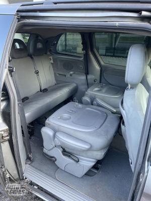 Chrysler Voyager 2007 in Vilnius, with an engine capacity of 2.50 L and mileage of 400 thousand km for 1150 €, photo 16 on AUTOMOTO.COM.LV