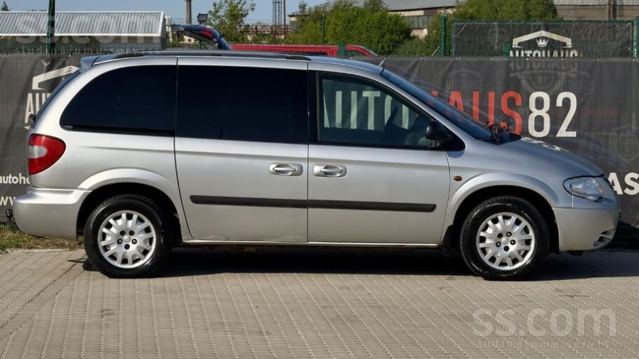 Chrysler Voyager 2008 in Liepaja, with an engine capacity of 2.50 L and mileage of 286 thousand km for 1500 €, photo 3 on AUTOMOTO.COM.LV