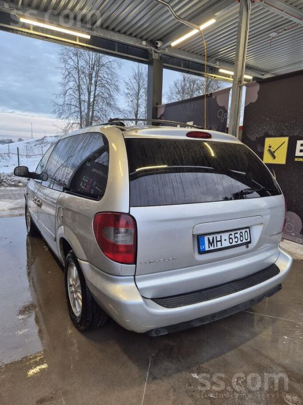 Chrysler Voyager 2008 Ogre, ar dzinēja tilpumu 2.80 L un nobraukumu 240 tūkst. km par 2000 €, foto 3 vietnē AUTOMOTO.COM.LV