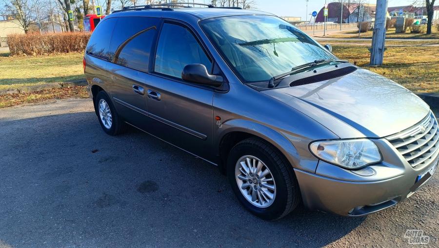 Chrysler Voyager 2008 in Kaunas, with an engine capacity of 2.80 L and mileage of 279 thousand km for 1950 €, photo 3 on AUTOMOTO.COM.LV