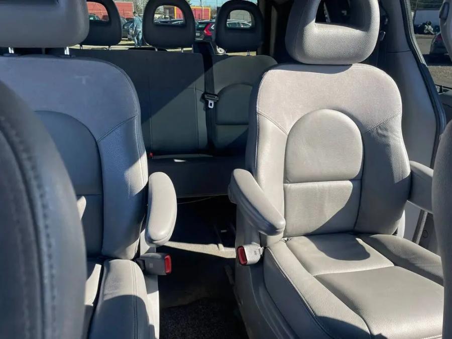 Chrysler Voyager 2008 Rīga, ar dzinēja tilpumu 2.80 L un nobraukumu 240 tūkst. km par 1900 €, foto 18 vietnē AUTOMOTO.COM.LV