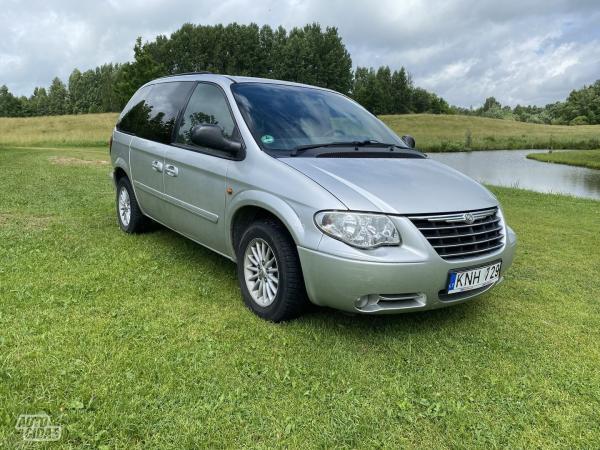 Chrysler Voyager 2008 in Vilnius, with an engine capacity of 2.80 L and mileage of 262 thousand km for 1750 €, photo 1 on AUTOMOTO.COM.LV