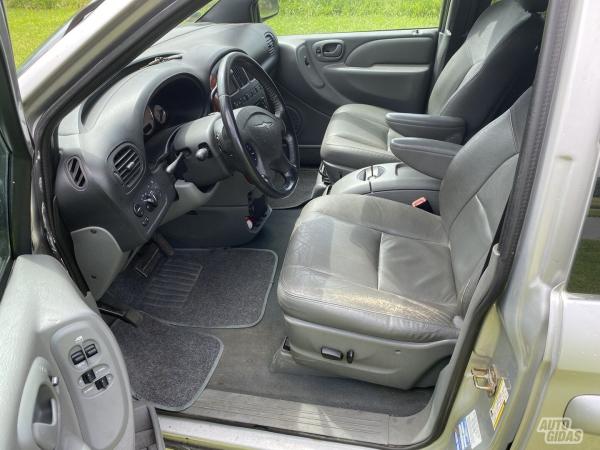 Chrysler Voyager 2008 in Vilnius, with an engine capacity of 2.80 L and mileage of 262 thousand km for 1750 €, photo 5 on AUTOMOTO.COM.LV