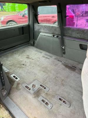 Sarkans Chrysler Voyager 2007 Viļņa, ar dzinēja tilpumu 2.50 L un nobraukumu 394 tūkst. km par 600 €, foto 7 vietnē AUTOMOTO.COM.LV