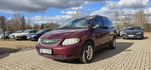 Red Chrysler Voyager 2001 in Valmiera, with an engine capacity of 2.40 L and mileage of 327 thousand km for 900 €, photo 7 on AUTOMOTO.COM.LV