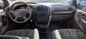 Красный Крайслер Вояджер 2001 в Валмиера, объемом двигателя 2.40 л и пробегом 327 тыс. км за 900 €, фото 8 на AUTOMOTO.COM.LV