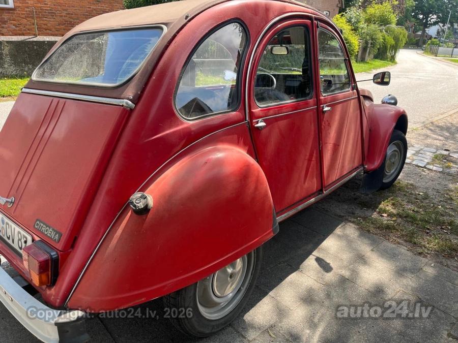 Красный Ситроен 2CV 1987 в Таллин, объемом двигателя 0.60 л и пробегом 26 тыс. км за 5000 €, фото 3 на AUTOMOTO.COM.LV