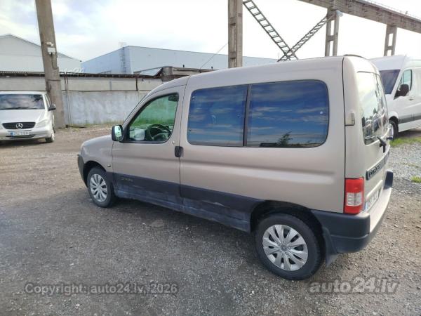 Beige Citroen Berlingo 2006 in Tallinn, with an engine capacity of 1.60 L and mileage of 114 thousand km for 1199 €, photo 4 on AUTOMOTO.COM.LV