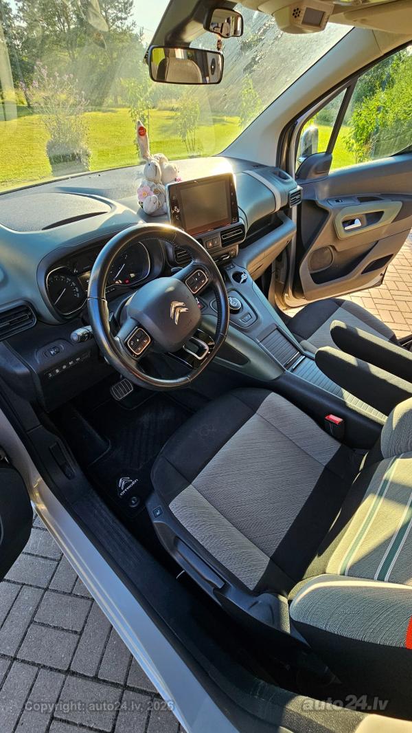 Smilšu krāsa Citroen Berlingo 2019 Tallina, ar dzinēja tilpumu 1.50 L un nobraukumu 222 tūkst. km par 10900 €, foto 4 vietnē AUTOMOTO.COM.LV