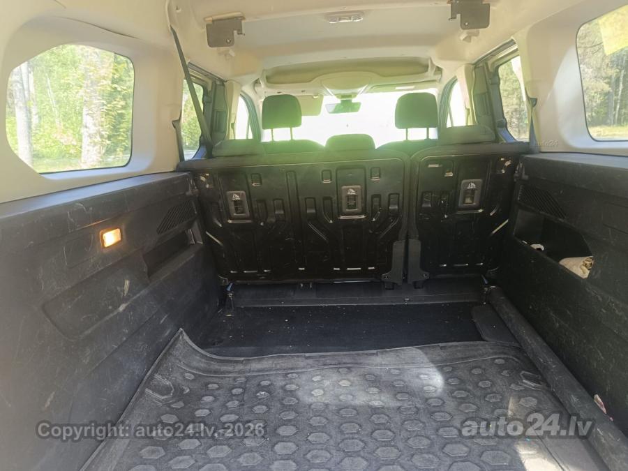 Smilšu krāsa Citroen Berlingo 2019 Pērnava, ar dzinēja tilpumu 1.20 L un nobraukumu 210 tūkst. km par 8300 €, foto 11 vietnē AUTOMOTO.COM.LV
