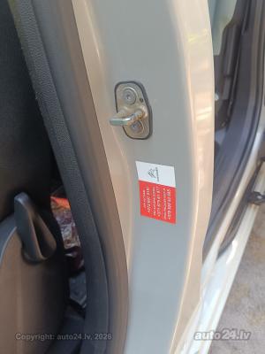 Smilšu krāsa Citroen Berlingo 2019 Pērnava, ar dzinēja tilpumu 1.20 L un nobraukumu 210 tūkst. km par 8300 €, foto 14 vietnē AUTOMOTO.COM.LV
