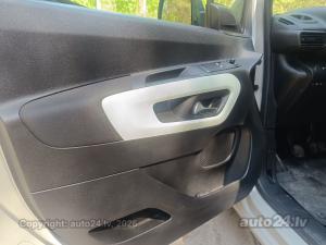 Smilšu krāsa Citroen Berlingo 2019 Pērnava, ar dzinēja tilpumu 1.20 L un nobraukumu 210 tūkst. km par 8300 €, foto 15 vietnē AUTOMOTO.COM.LV