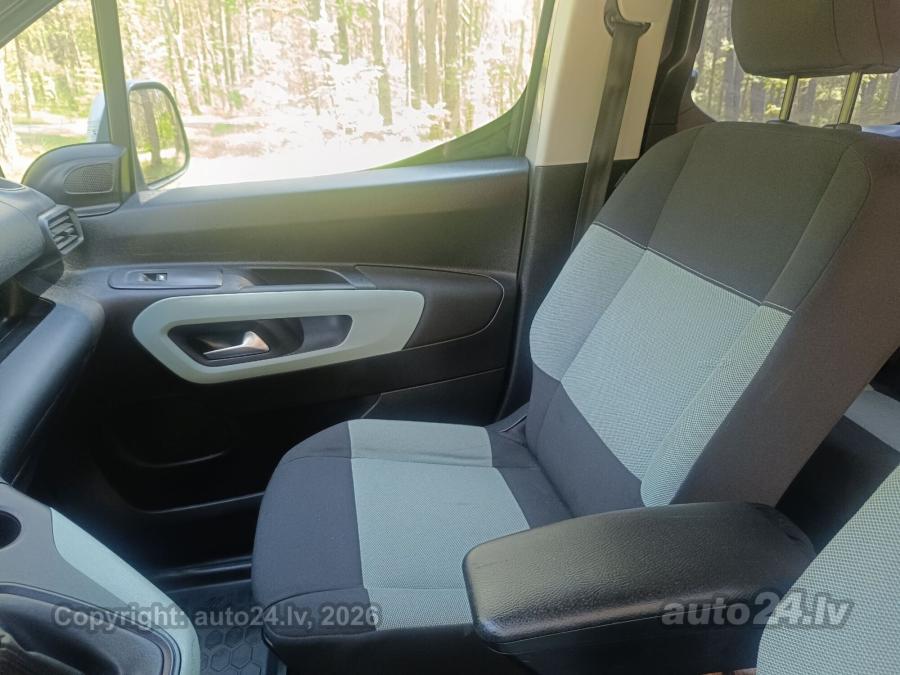Smilšu krāsa Citroen Berlingo 2019 Pērnava, ar dzinēja tilpumu 1.20 L un nobraukumu 210 tūkst. km par 8300 €, foto 16 vietnē AUTOMOTO.COM.LV