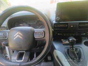 Smilšu krāsa Citroen Berlingo 2019 Pērnava, ar dzinēja tilpumu 1.20 L un nobraukumu 210 tūkst. km par 8300 €, foto 17 vietnē AUTOMOTO.COM.LV