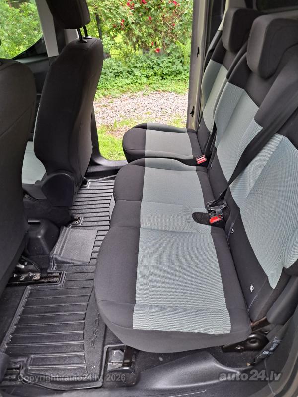 Smilšu krāsa Citroen Berlingo 2020 Tallina, ar dzinēja tilpumu 1.50 L un nobraukumu 150 tūkst. km par 12500 €, foto 5 vietnē AUTOMOTO.COM.LV