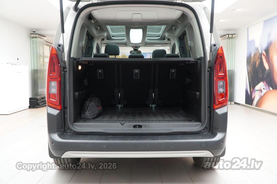 Smilšu krāsa Citroen Berlingo 2021 Tallina, ar dzinēja tilpumu 1.20 L un nobraukumu 49 tūkst. km par 16900 €, foto 8 vietnē AUTOMOTO.COM.LV