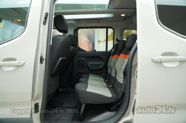 Smilšu krāsa Citroen Berlingo 2021 Tallina, ar dzinēja tilpumu 1.20 L un nobraukumu 49 tūkst. km par 16900 €, foto 10 vietnē AUTOMOTO.COM.LV