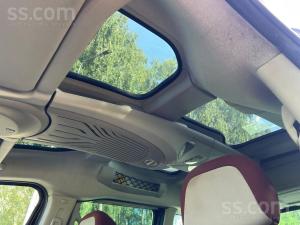 Black Citroen Berlingo 2011 in Riga, with an engine capacity of 1.60 L and mileage of 298 thousand km for 2390 €, photo 7 on AUTOMOTO.COM.LV