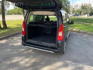 Black Citroen Berlingo 2011 in Riga, with an engine capacity of 1.60 L and mileage of 298 thousand km for 2390 €, photo 13 on AUTOMOTO.COM.LV