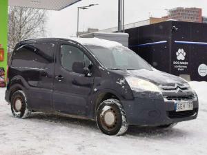 Black Citroen Berlingo 2008 in Vilnius, with an engine capacity of 1.60 L and mileage of 227 thousand km for 1150 €, photo 3 on AUTOMOTO.COM.LV